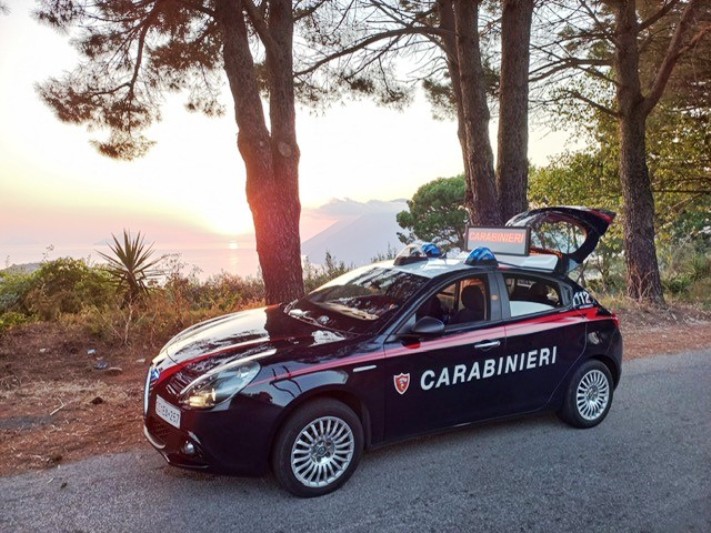 Isole Eolie.Controlli dei Carabinieri: diverse sanzioni - Il Cittadino ...