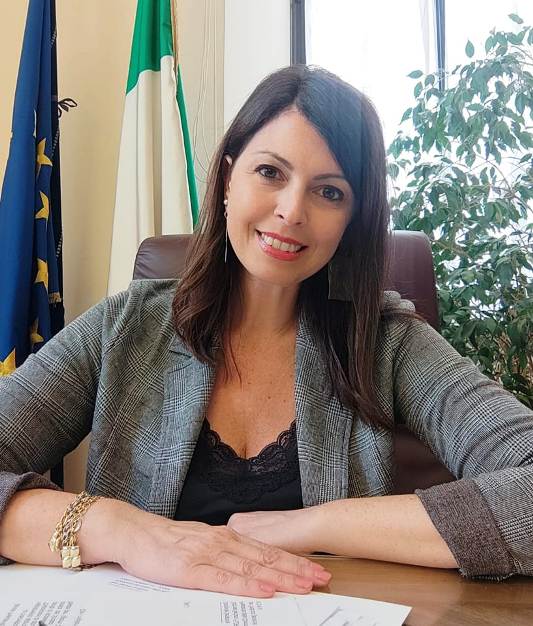 Intervento della senatrice messinese Barbara Floridia sul Ponte sullo ...