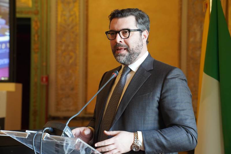 Messina, ennesima aggressione in ospedale, On. Antonio De Luca (M5S ...